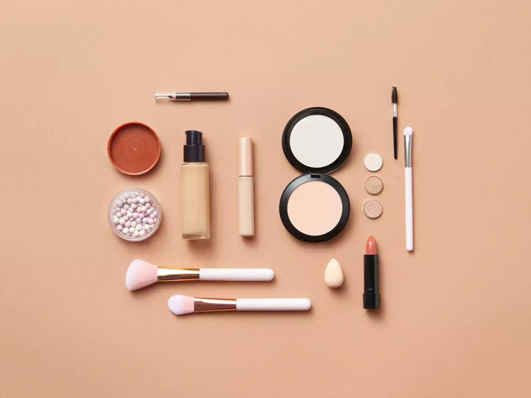 A 101 Guide: Create Your Own Makeup Line - Siloran