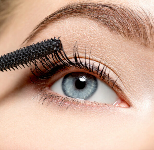 A 101 Guide: What Is Mascara Made Of? - Siloran
